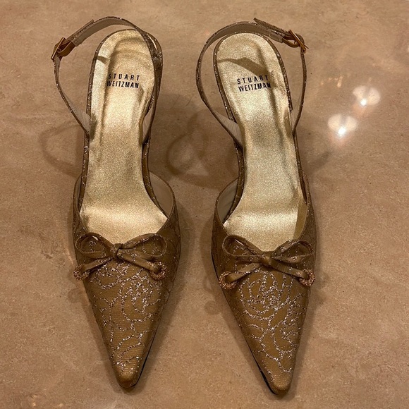 Stuart Weitzman | Shoes | Stuart Weitzman Size 8 2 M Gold Formal Shoes ...